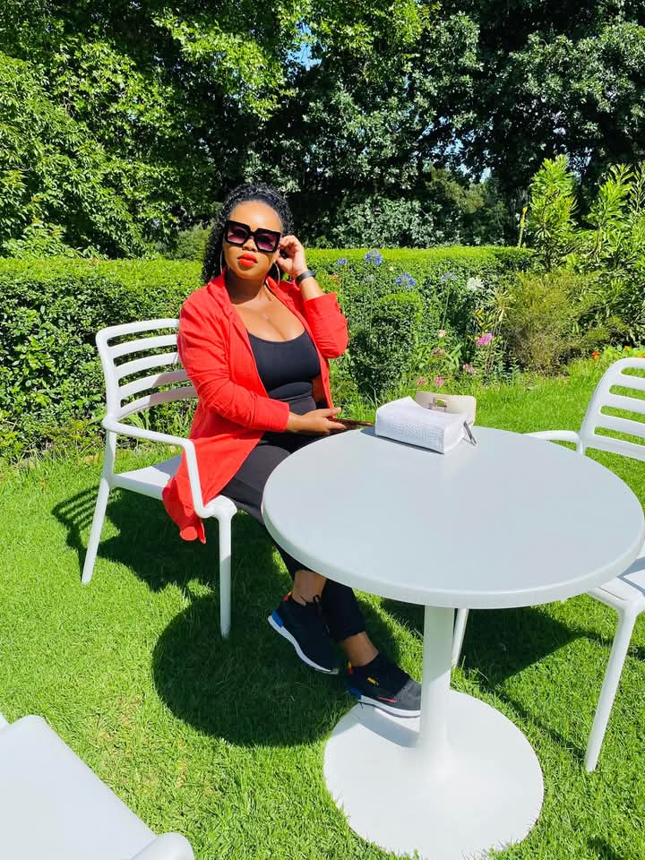 Esther, Sugar Mummy Is Looking for Smart and Open-Minded Man